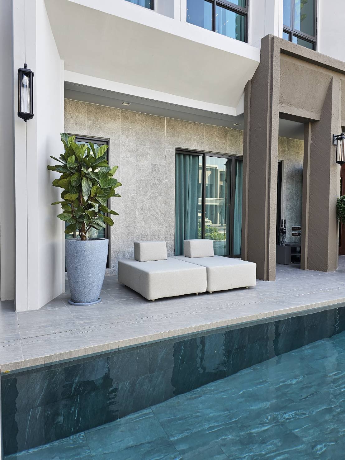 Bangkok Boulevard Signature Ramint - spk-wickerthai