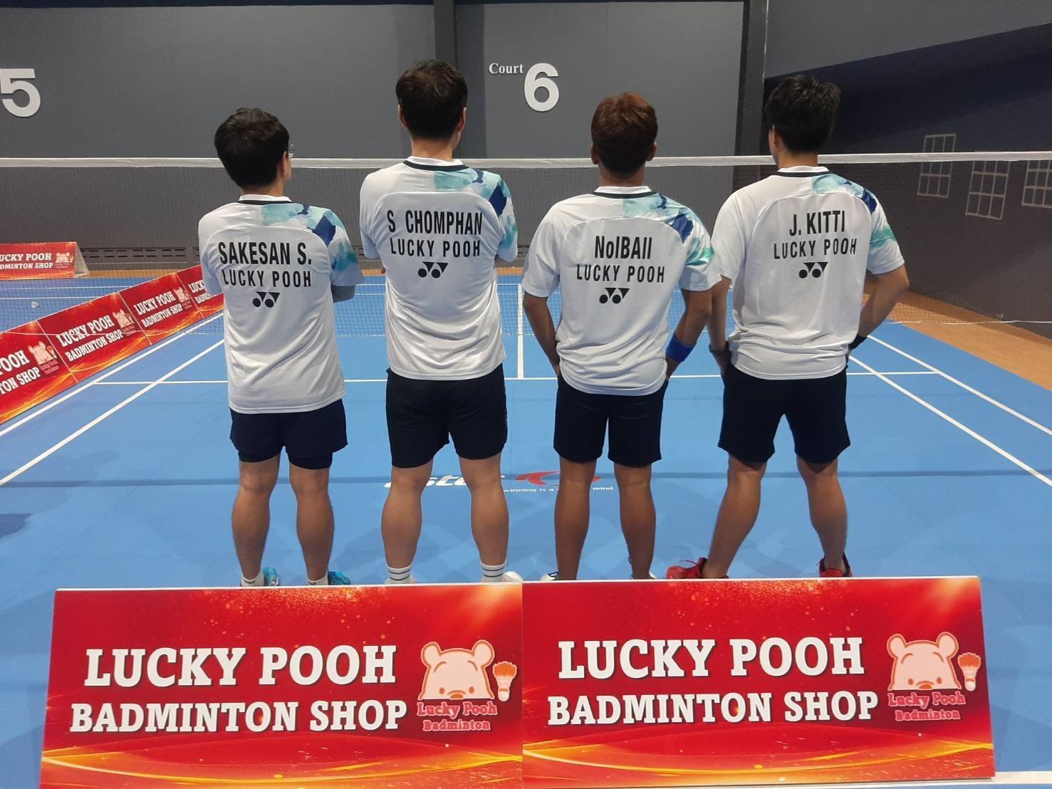 luckypoohbadminton.com