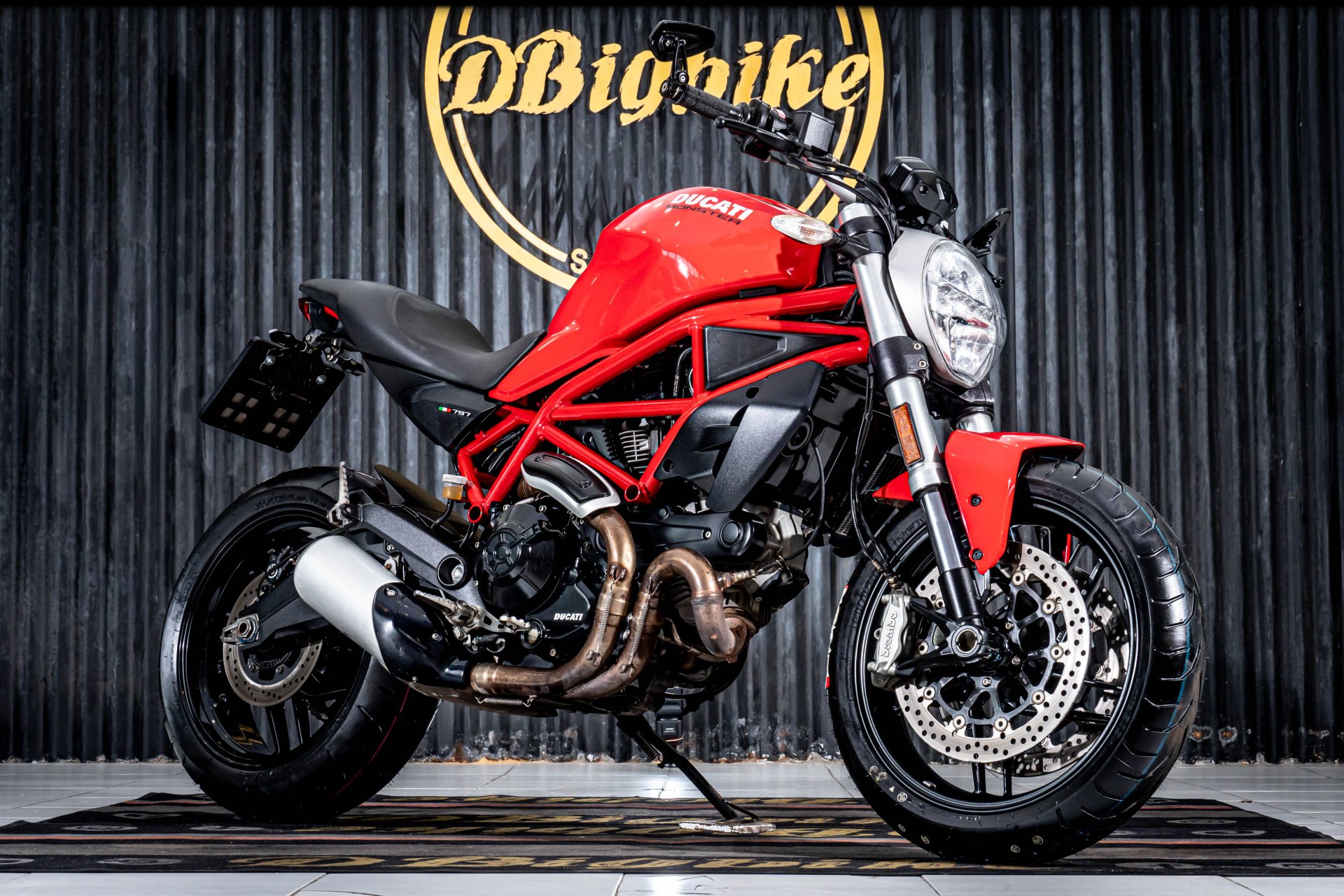 Ducati Monster M797 - dbigbike