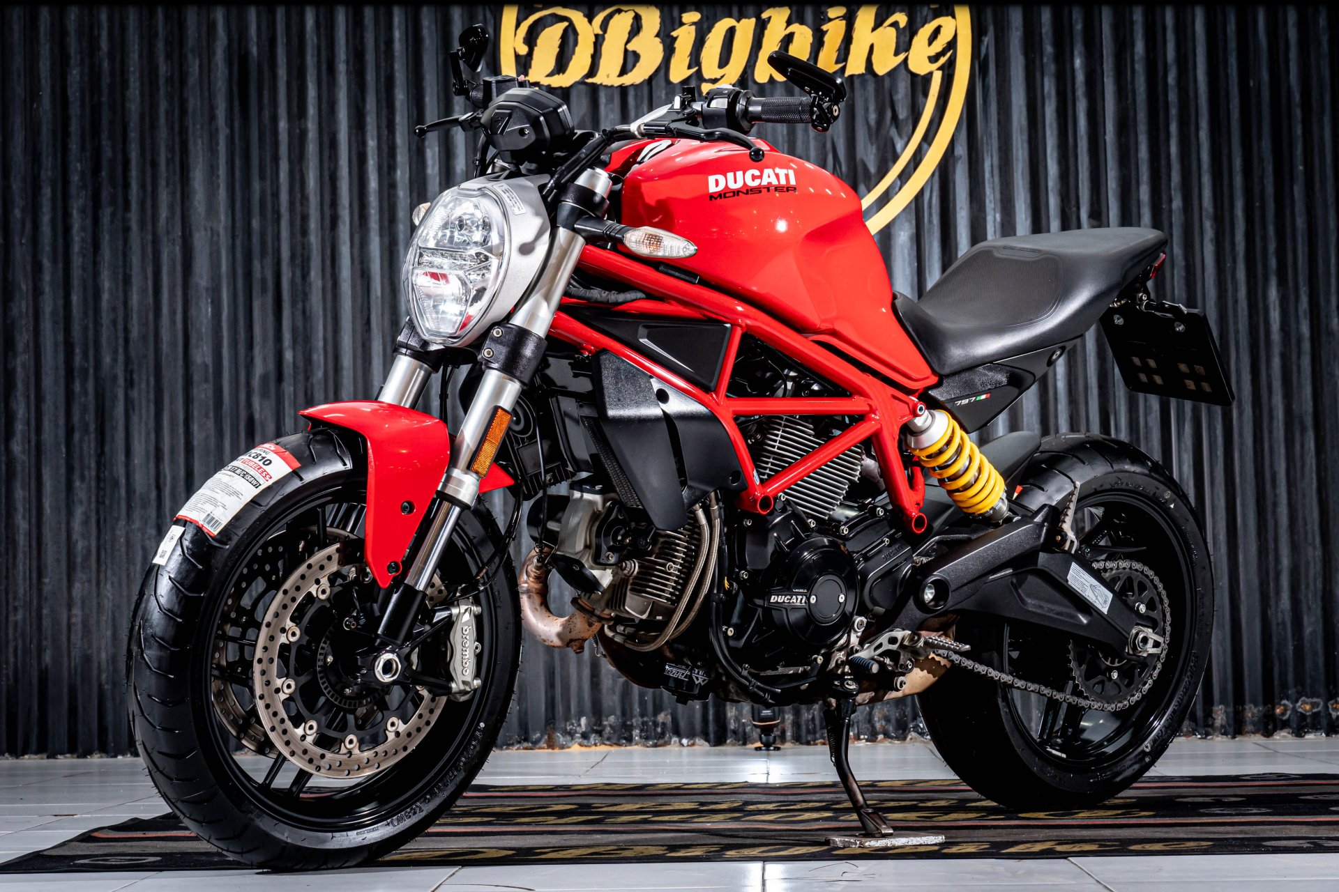 Ducati Monster M797 - dbigbike