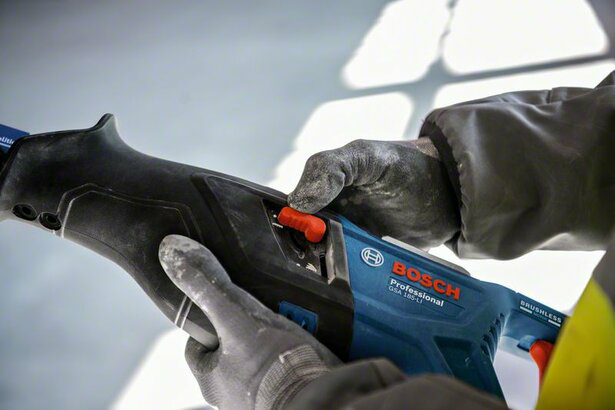 BOSCH GSA 185-LI เลื่อยชักไร้สาย 18 โวลต์ (ตัวเปล่า) - tp-toolsshop