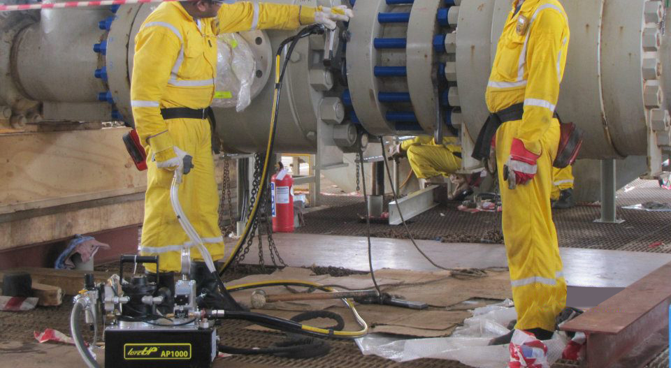 TorcUP AP1000/AP1000-Q Air Hydraulic Torque Wrench Pump - tp-toolsshop