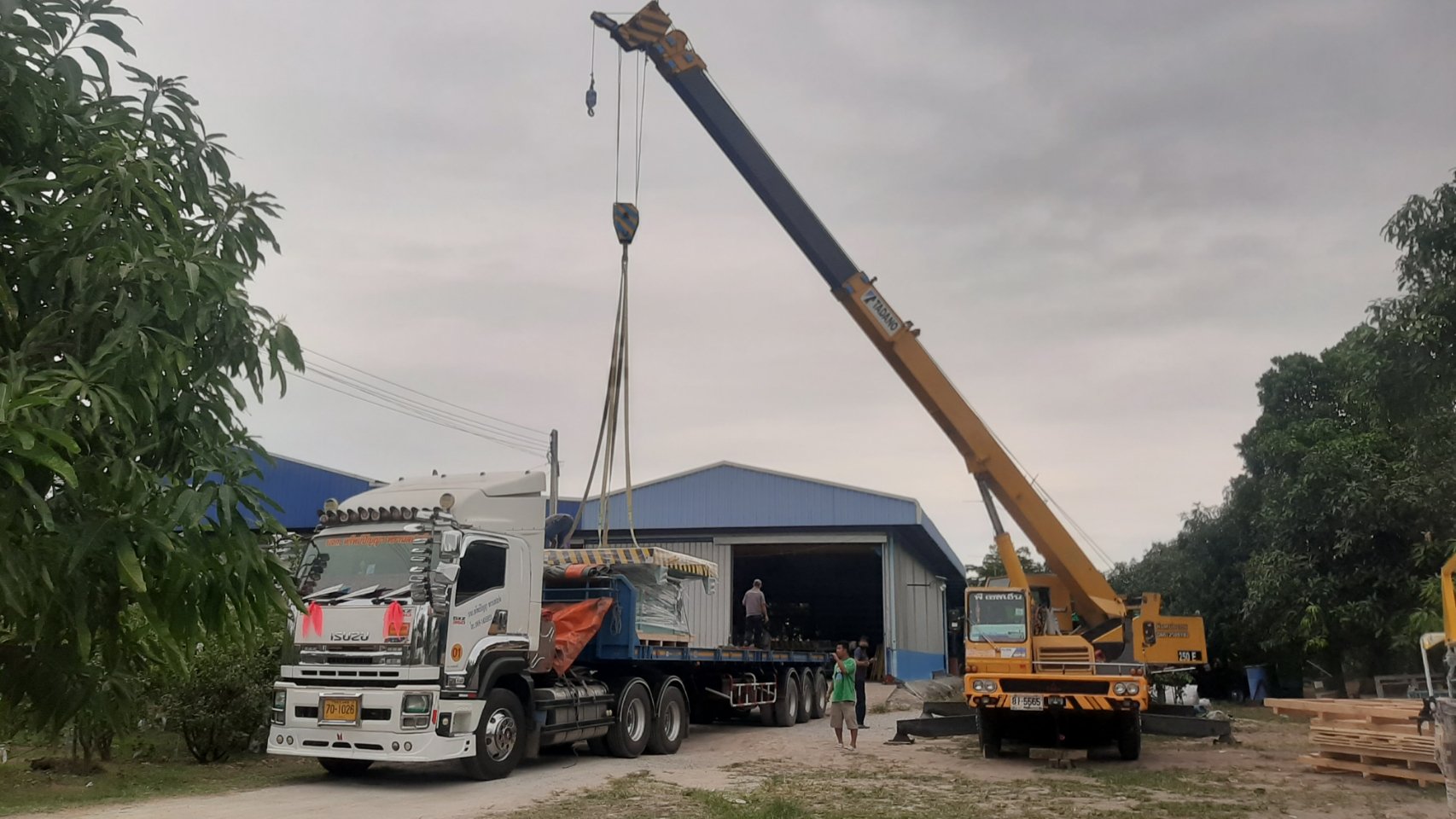 X-lift 3000x3000 mm. 2000 kg & 3500x4500 mm. 3000 kg. - korawanengineer