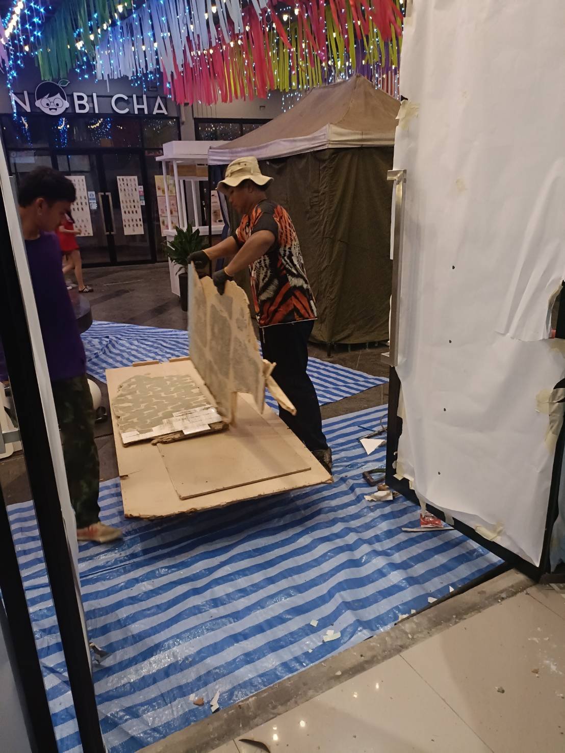 Bare shell ร้านนมใน Mingle Mall ใกล้ ม.กรุงเทพ - semconstruct