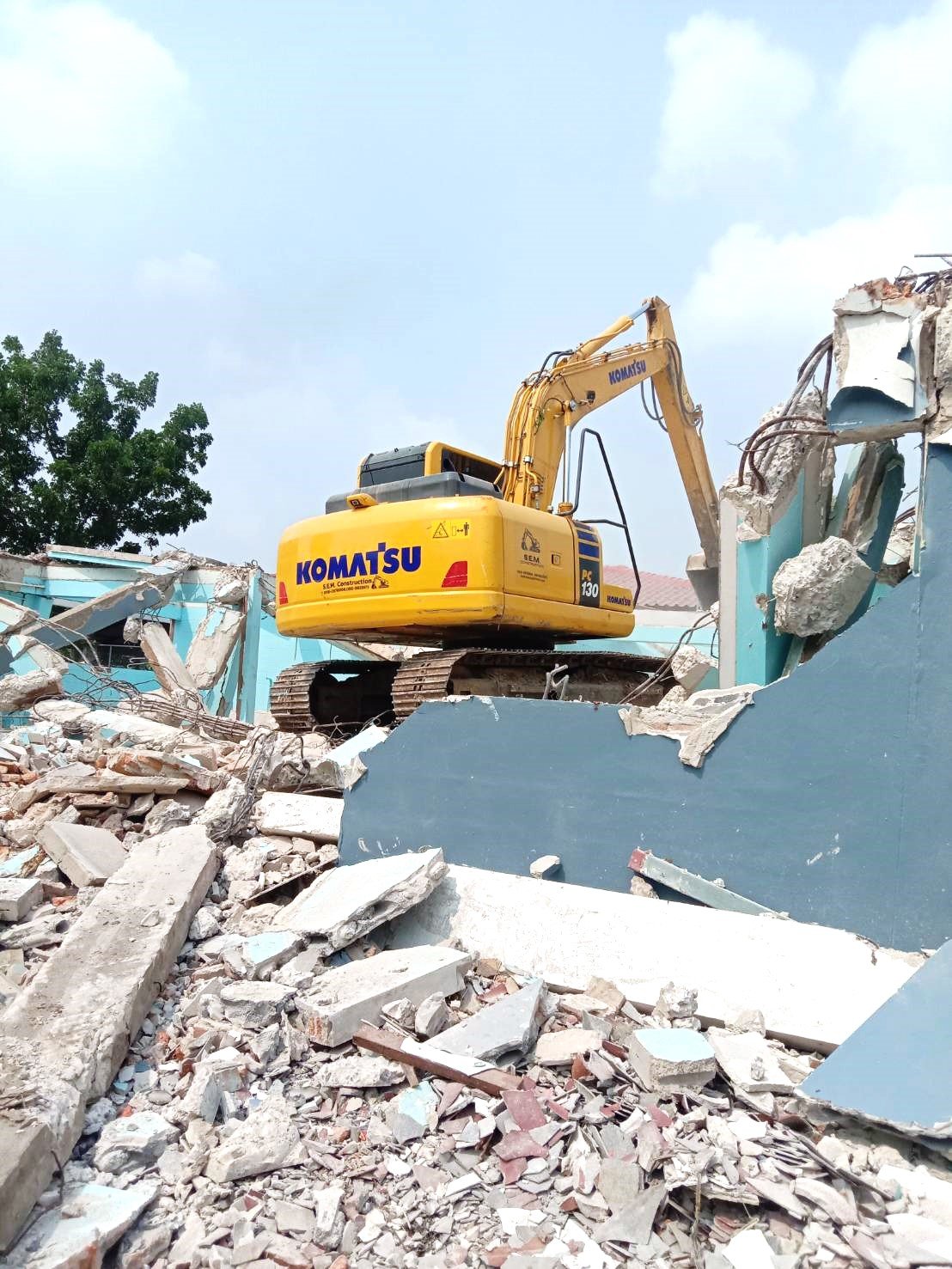 รื้อถอนอาคาร สถานสงเคราะห์เด็กอ่อน รังสิต - semconstruct