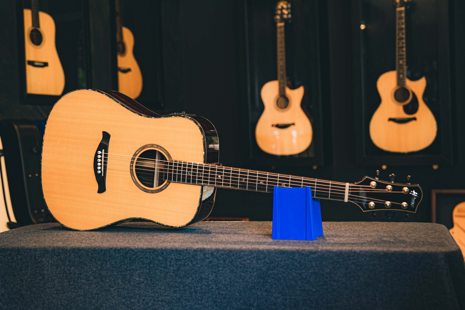 Herman guitar HM8 acoustic guitar - hermanguitar