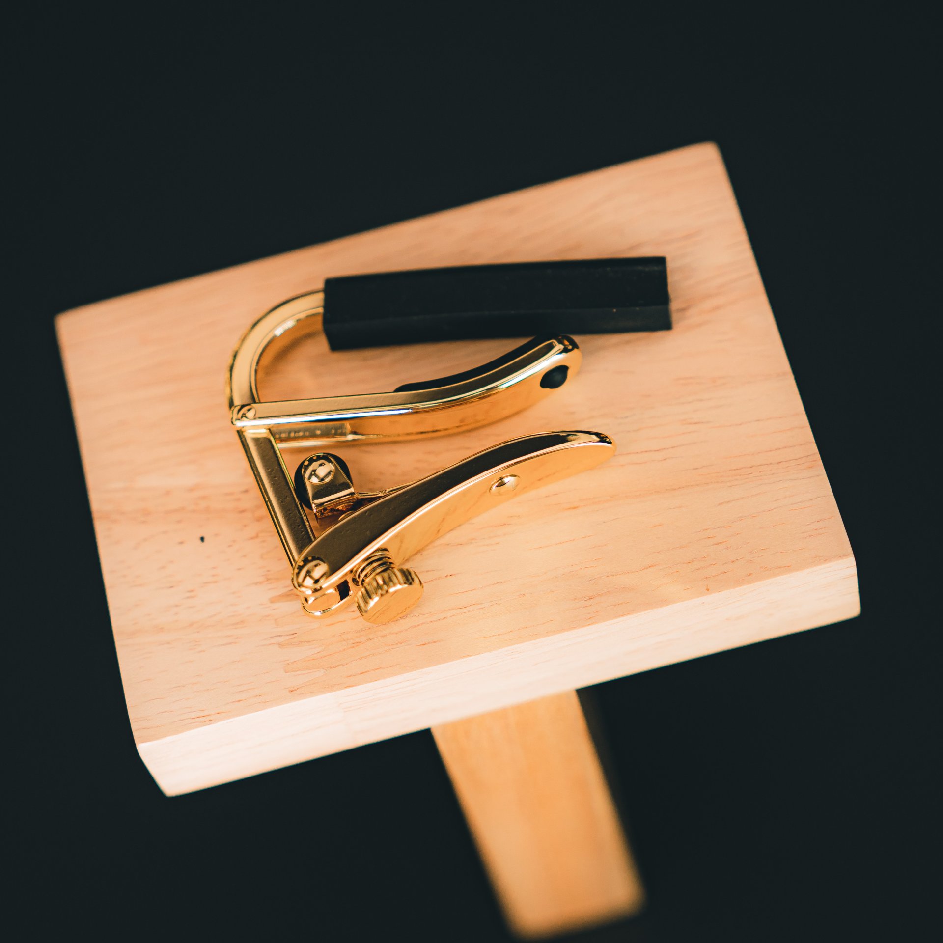 คาโป้ Shubb Capo Royale Gold - hermanguitar