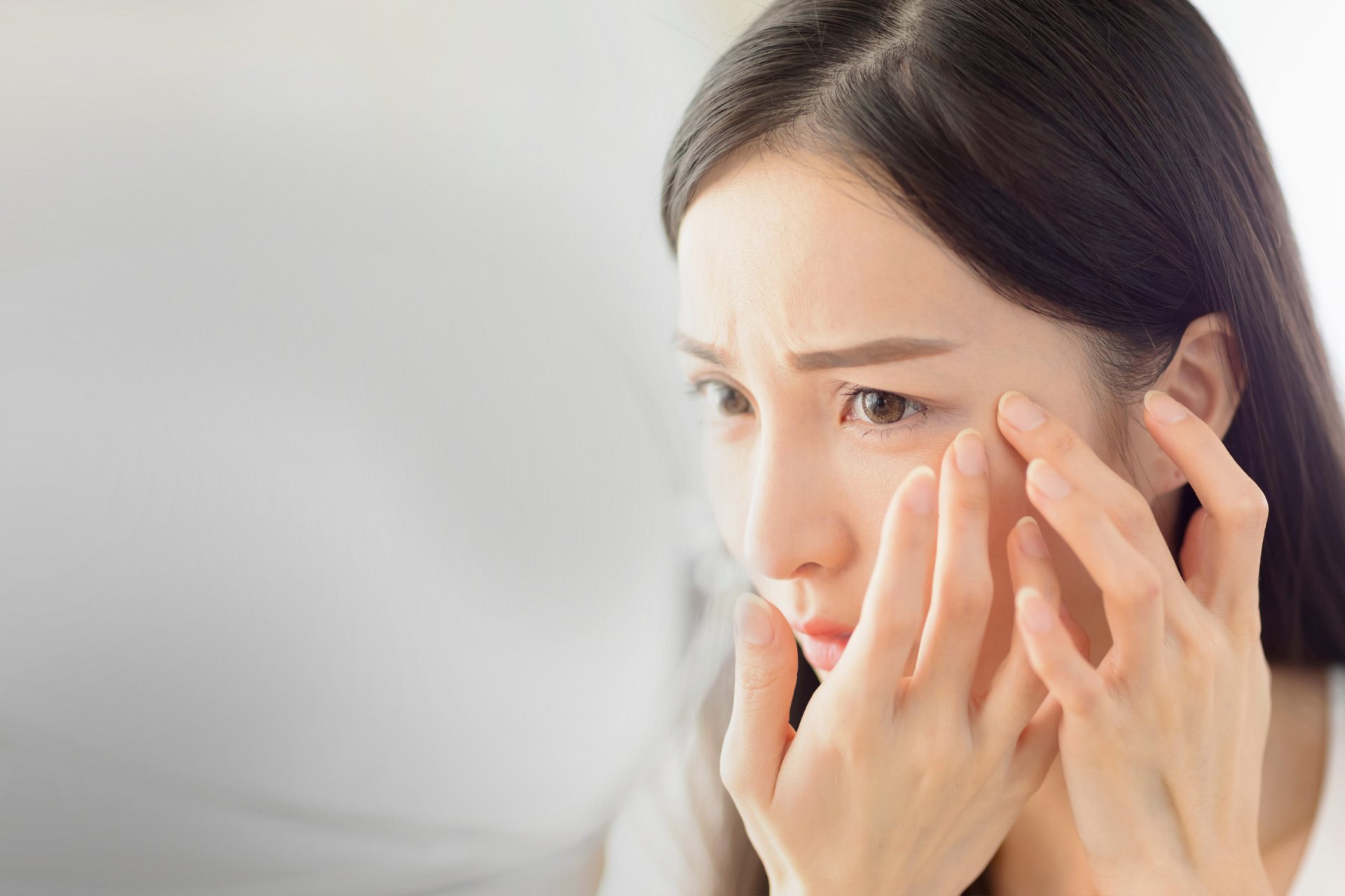 AESWELL CLINIC ศูนย์รักษาหลุมสิว ฝ้า กระ รอยดำ ลาซาล-แบริ่ง