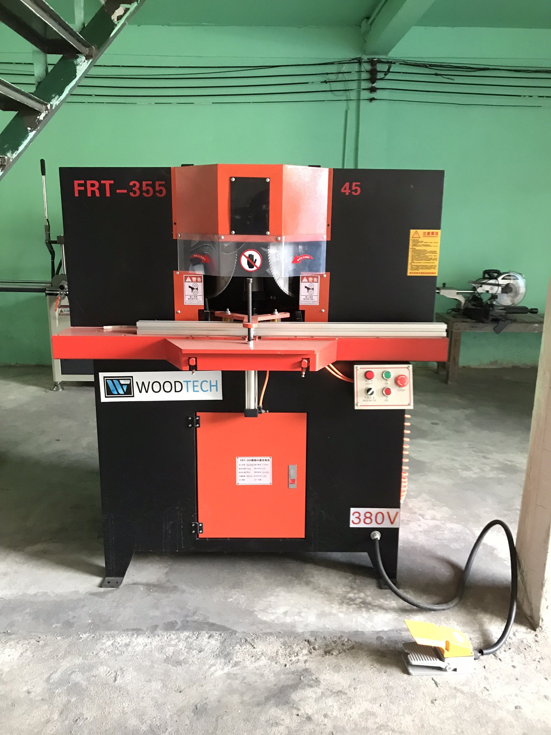 45 Degree Cutting Machine - woodtechmc