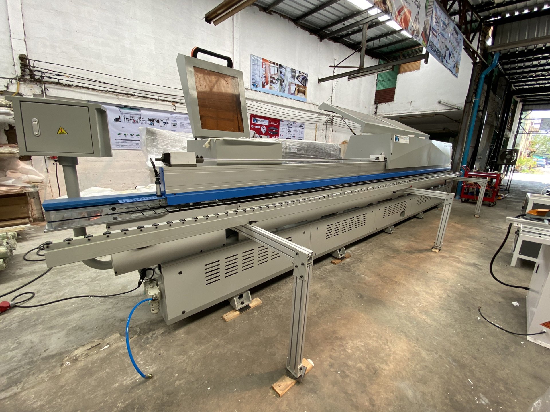 Automatic Edge Banding Machine - woodtechmc