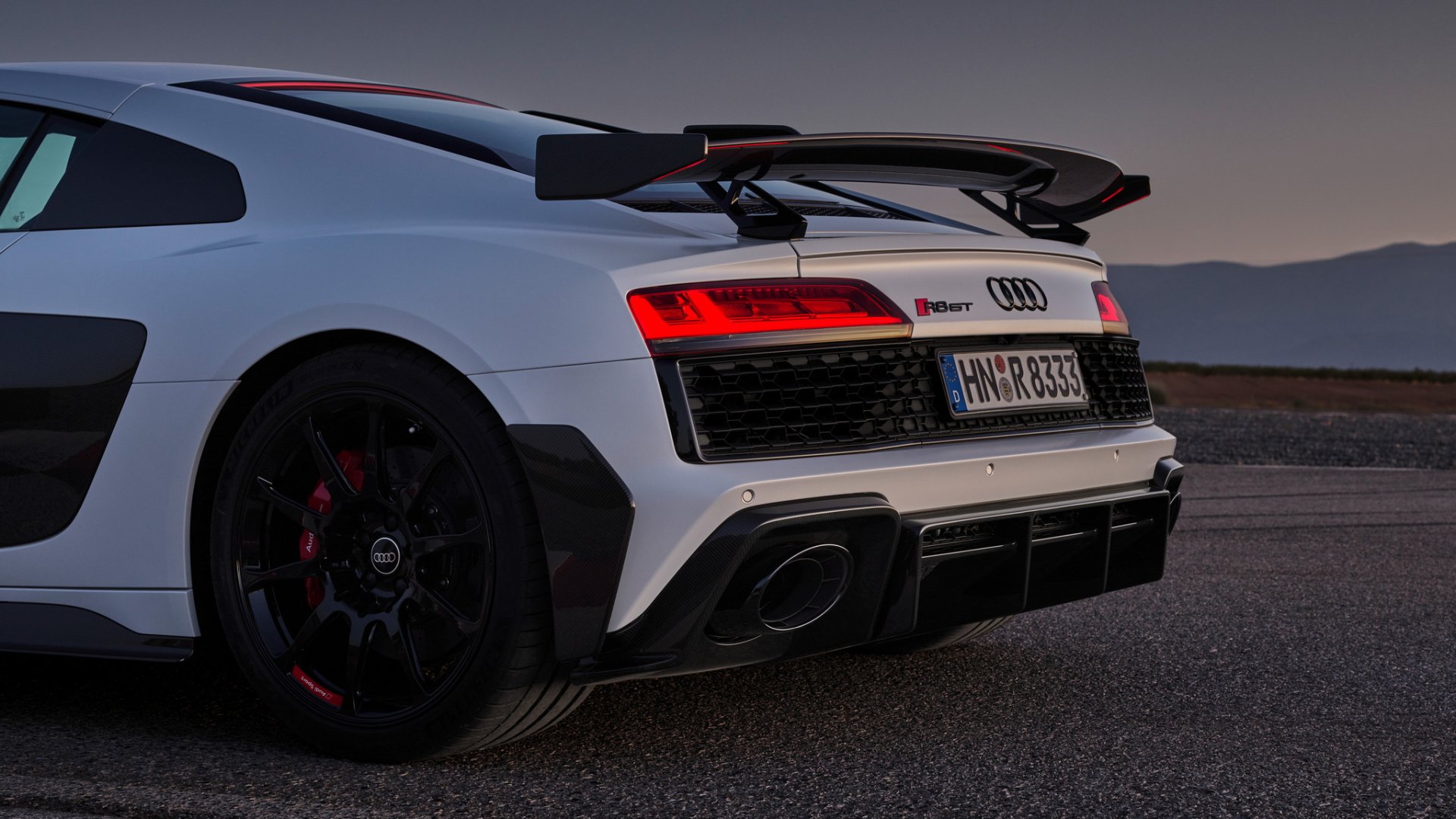 รุ่นส่งท้าย!! Audi R8 GT RWD ผลิต 333 คัน ลาก่อนเครื่องยนต์ V10 เพียวๆ