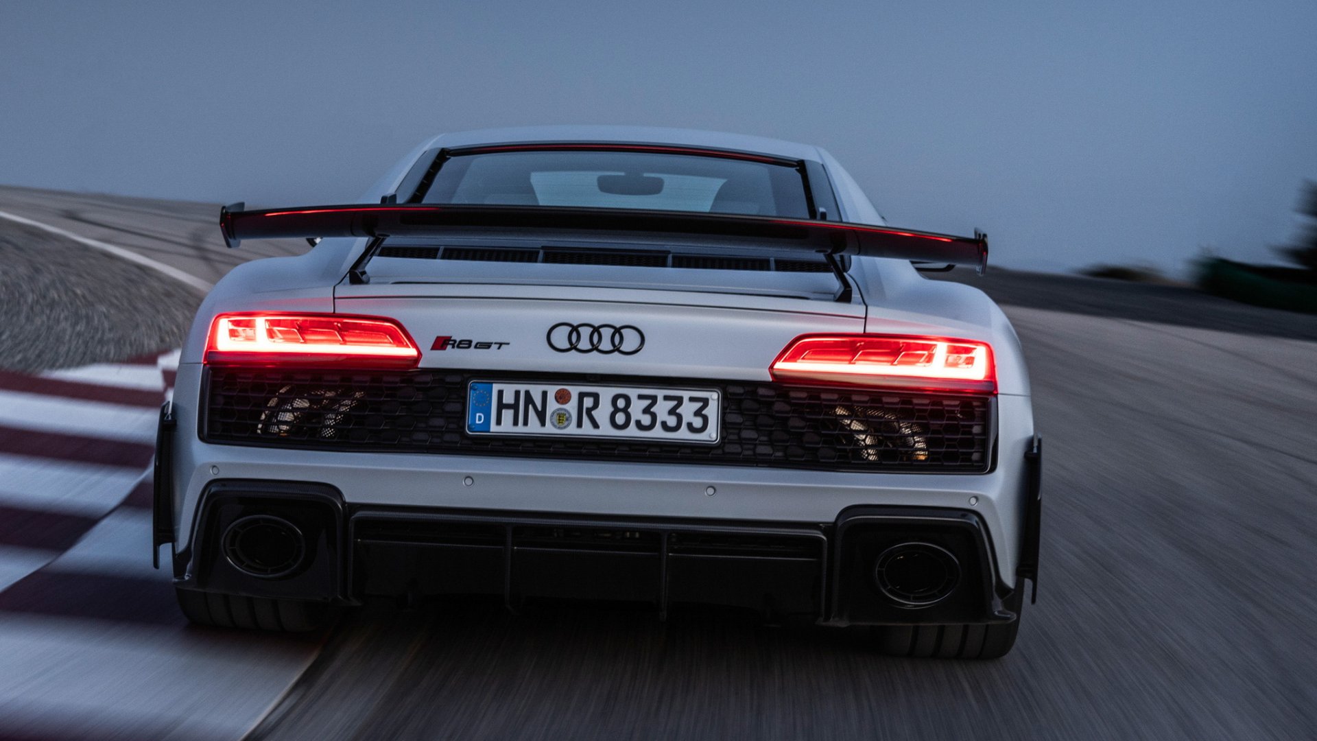 รุ่นส่งท้าย!! Audi R8 GT RWD ผลิต 333 คัน ลาก่อนเครื่องยนต์ V10 เพียวๆ