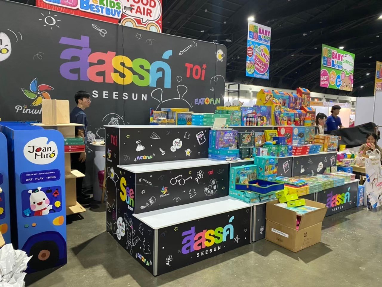 Perfect Displays จำหน่าย-ให้เช่า อุปกรณ์ออกบูธครบวงจร