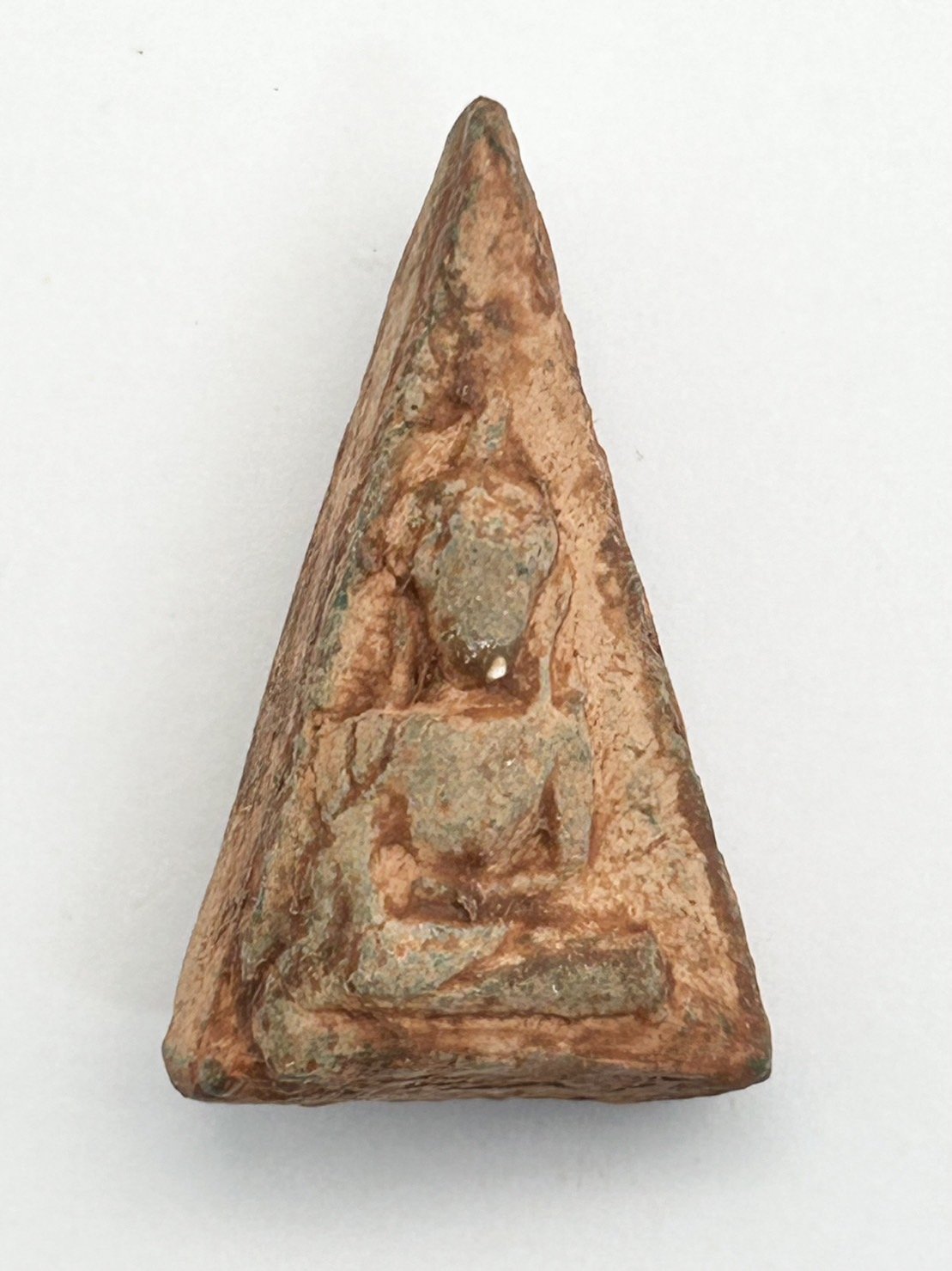 พระนางพญาสองหน้า กรุนครไทย เนื้อดินเขียว - sukjaiantique