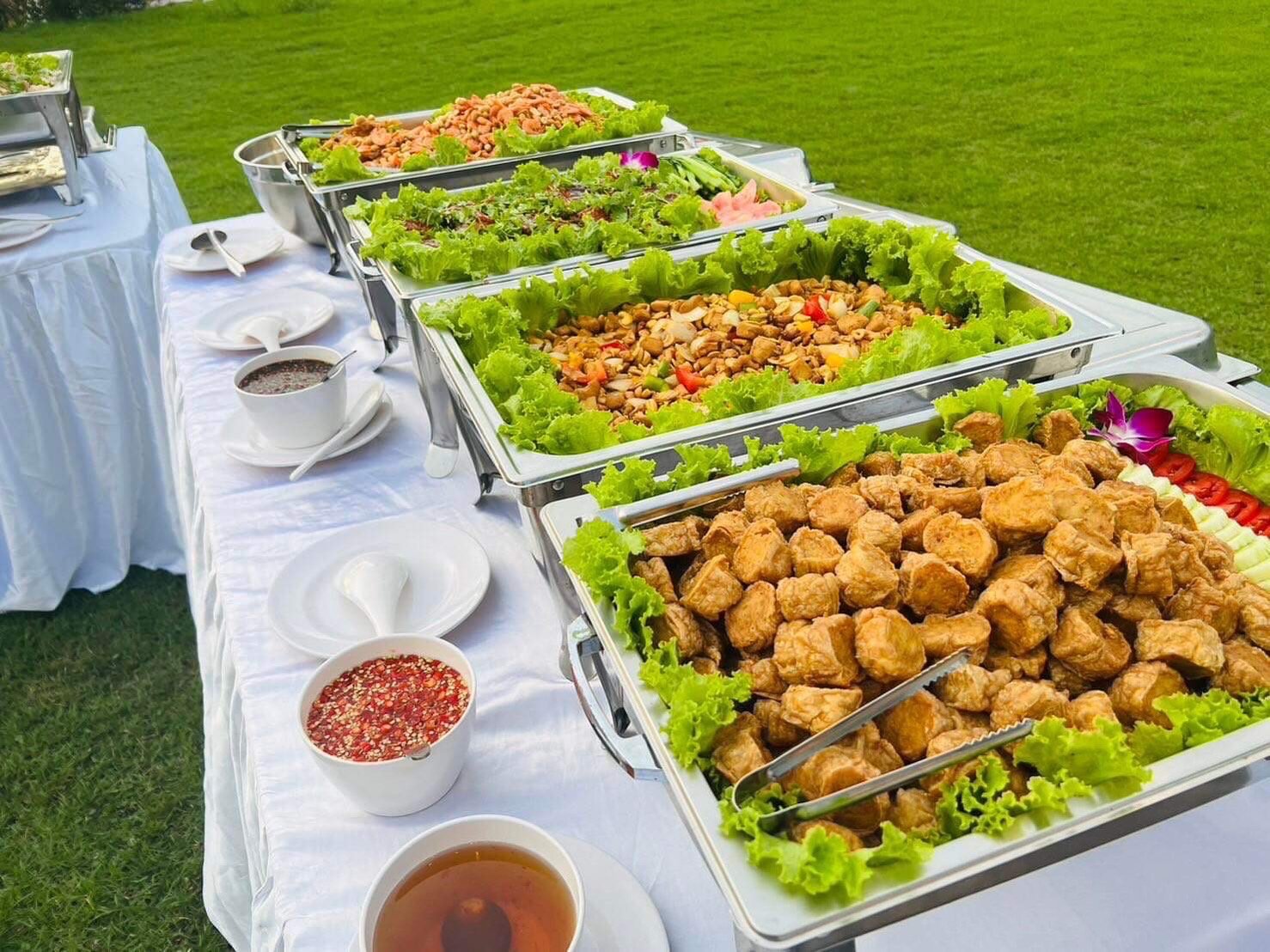 Buffet - รับจัดงานเลี้ยง โต๊ะจีน โต๊ะไทย บุฟเฟ่ต์ งานแต่ง ราคาโดนใจ