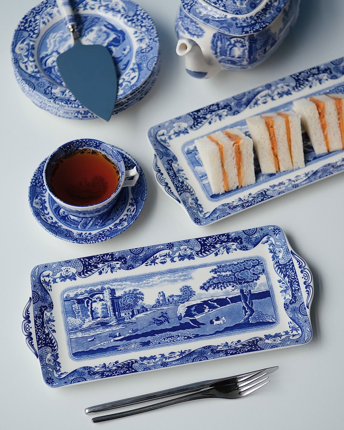 Spode Blue Italian Sandwich Tray - blueandwhitethailand