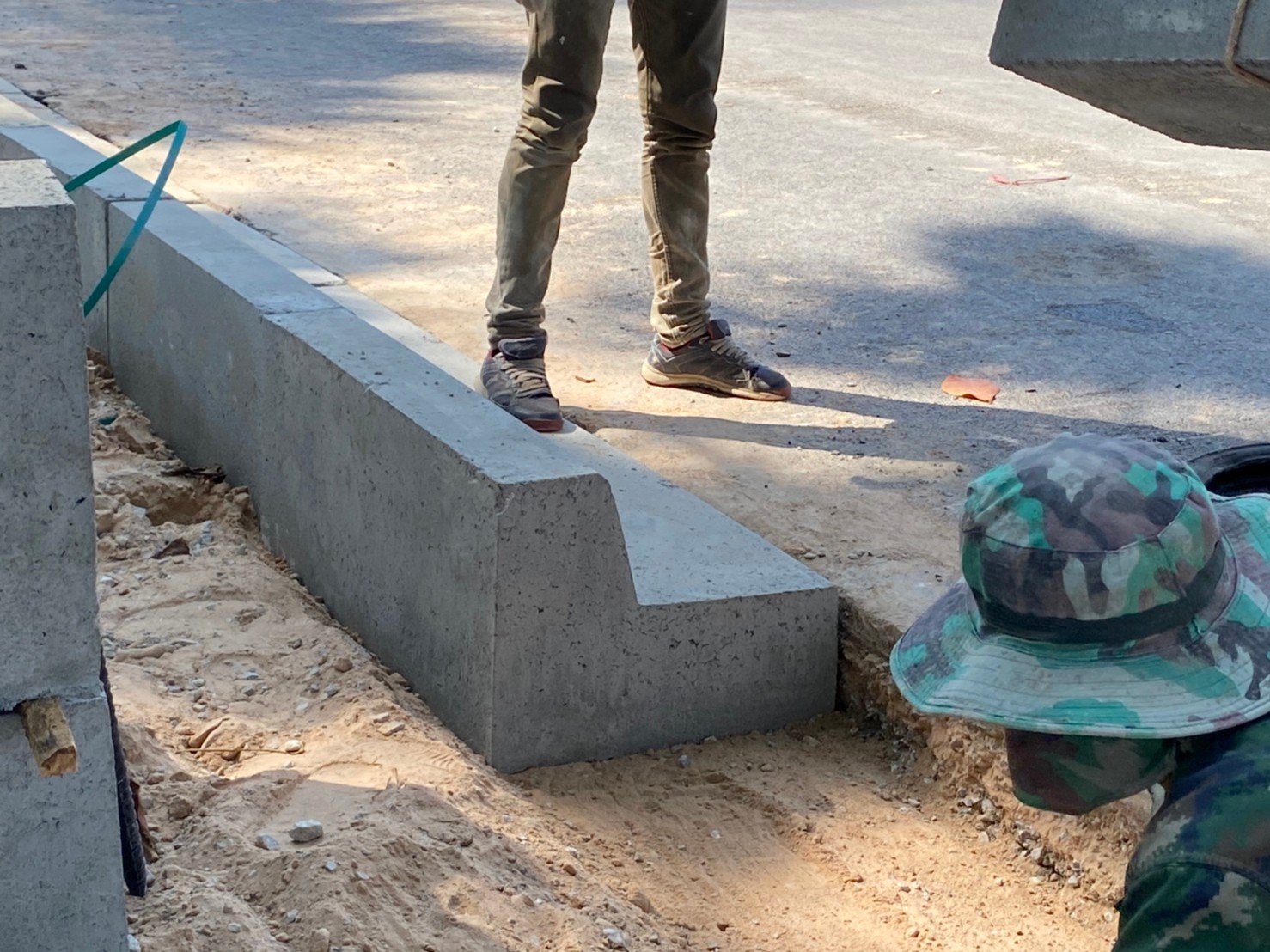 Concrete Curb and Gutter , Mountable Curb and Gutter (คันหินรางน้ำ,คัน ...