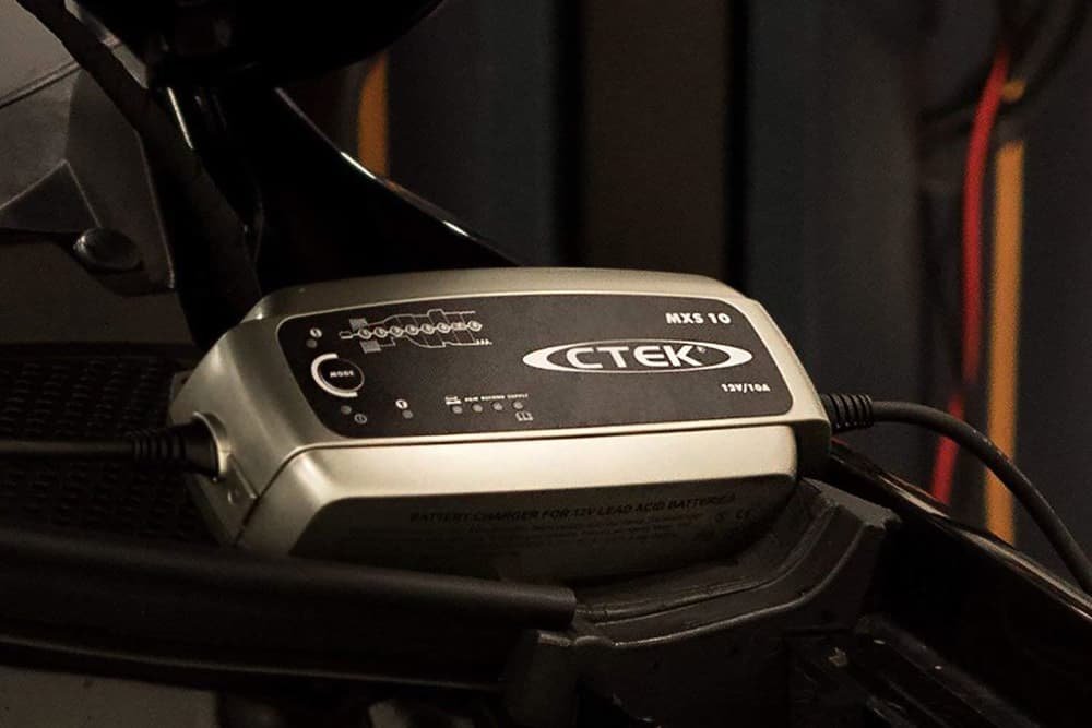 SET MXS 10 B (CTEK MXS 10 + Indicator) - aprtech