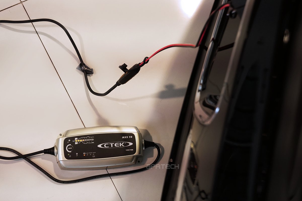 SET MXS 10 Rolls-Royce A (CTEK MXS 10 + MagCode Indicator + Bumper ...