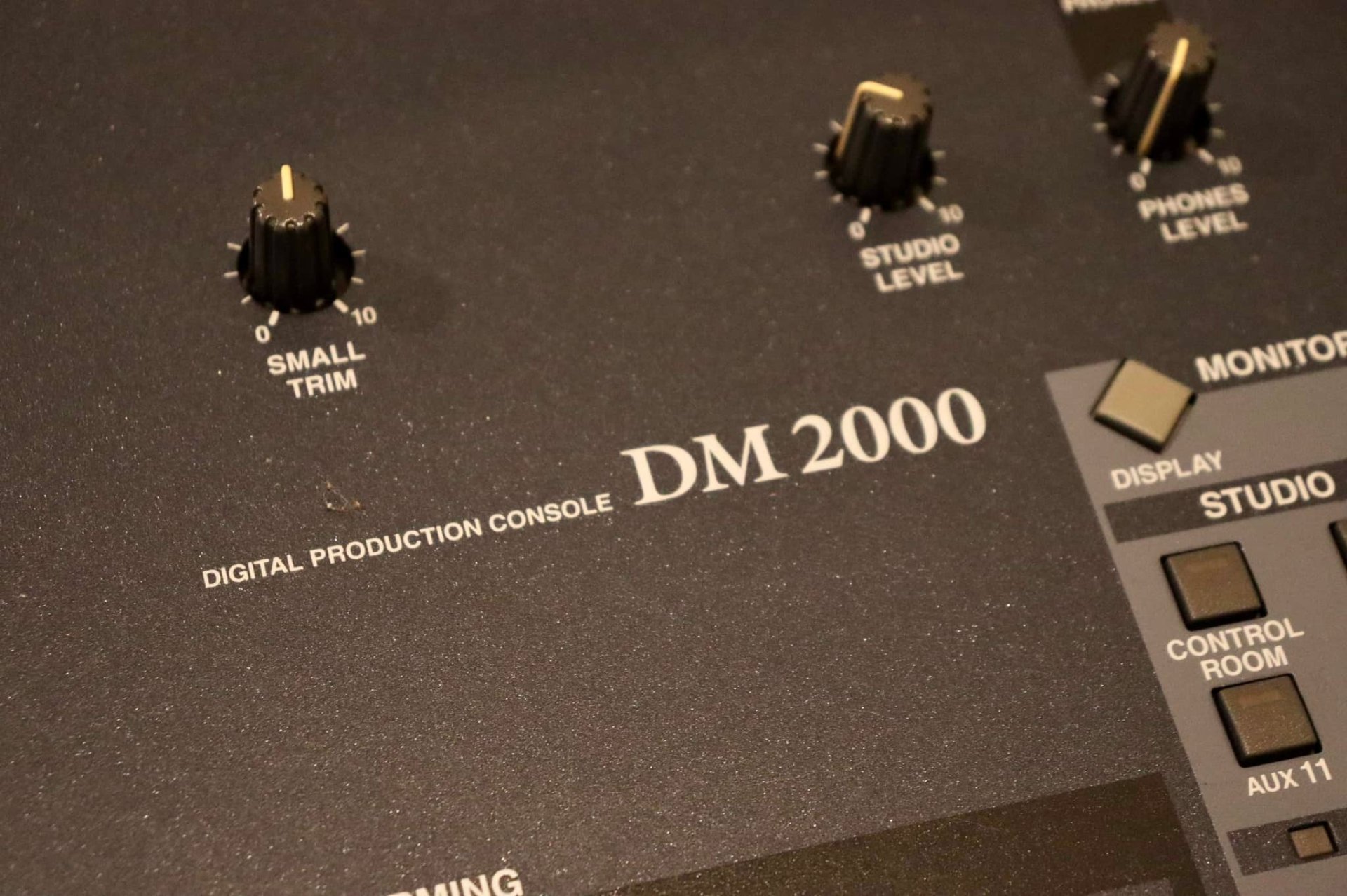 Yamaha DM2000 Digital Mixer - fusionmusic