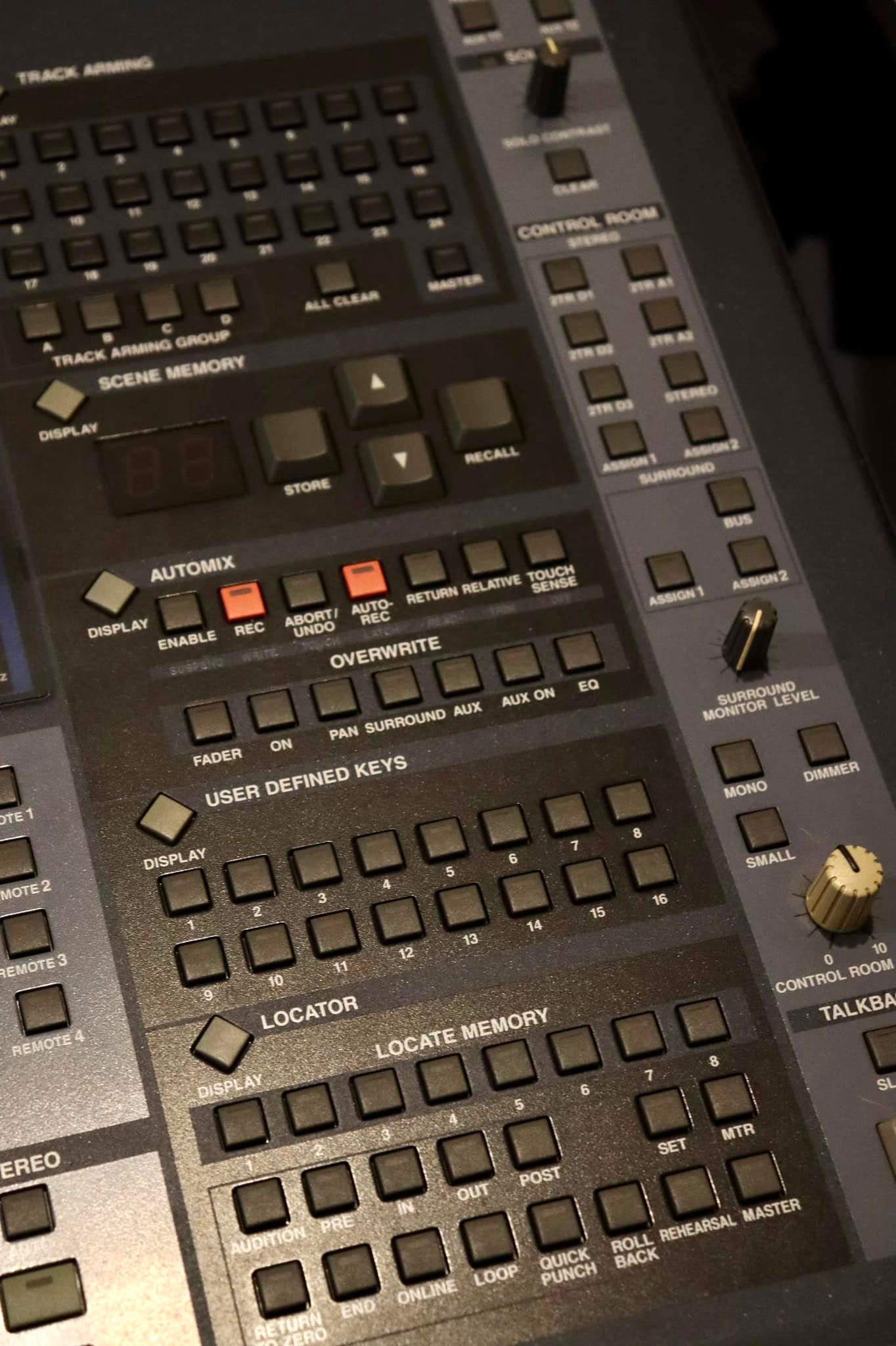 Yamaha DM2000 Digital Mixer - fusionmusic