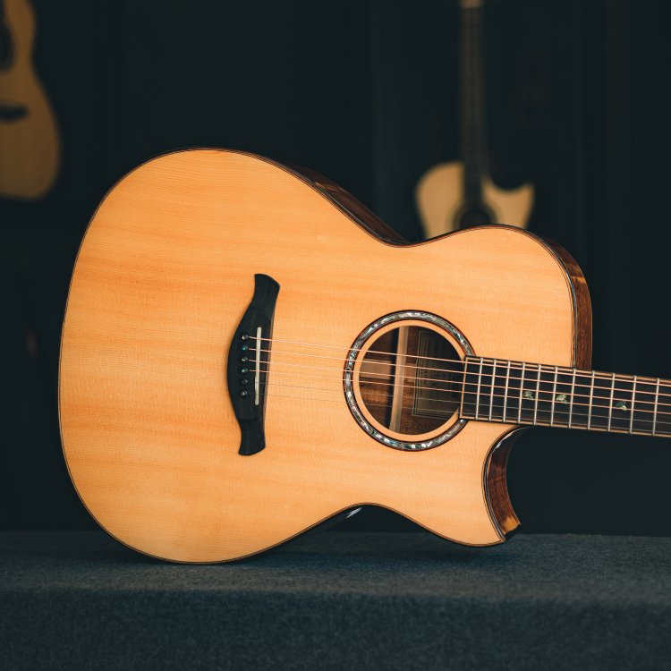 กีตาร์โปร่ง อุปกรณ์กีตาร์ Acoustic Guitar Herman Guitar