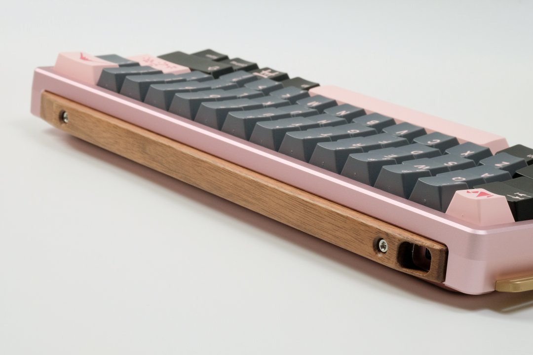 built | VENOM 60HE RGB