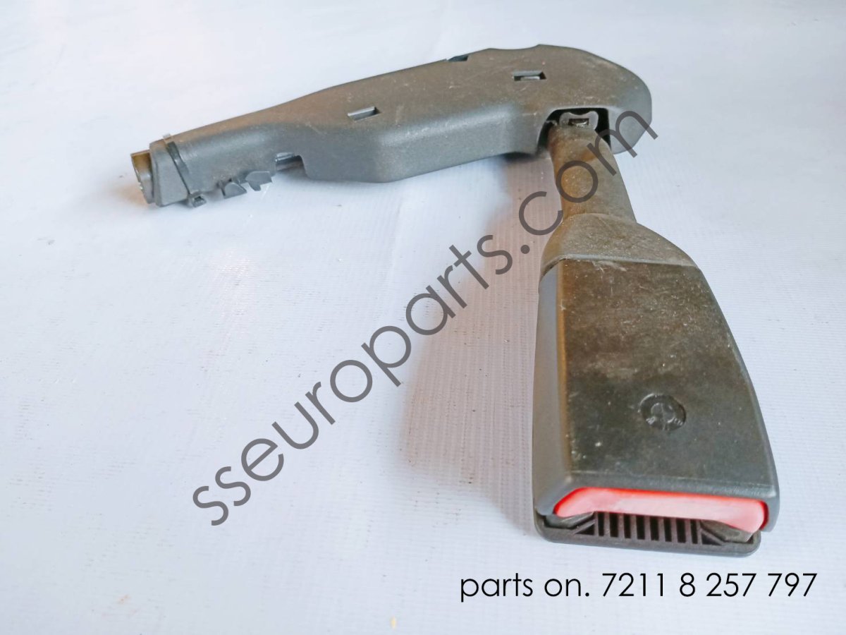 เข็มขัดส่วนล่าง, ตัวดึงเข็มขัดซ้าย 72118257797 8257797 - sseuroparts