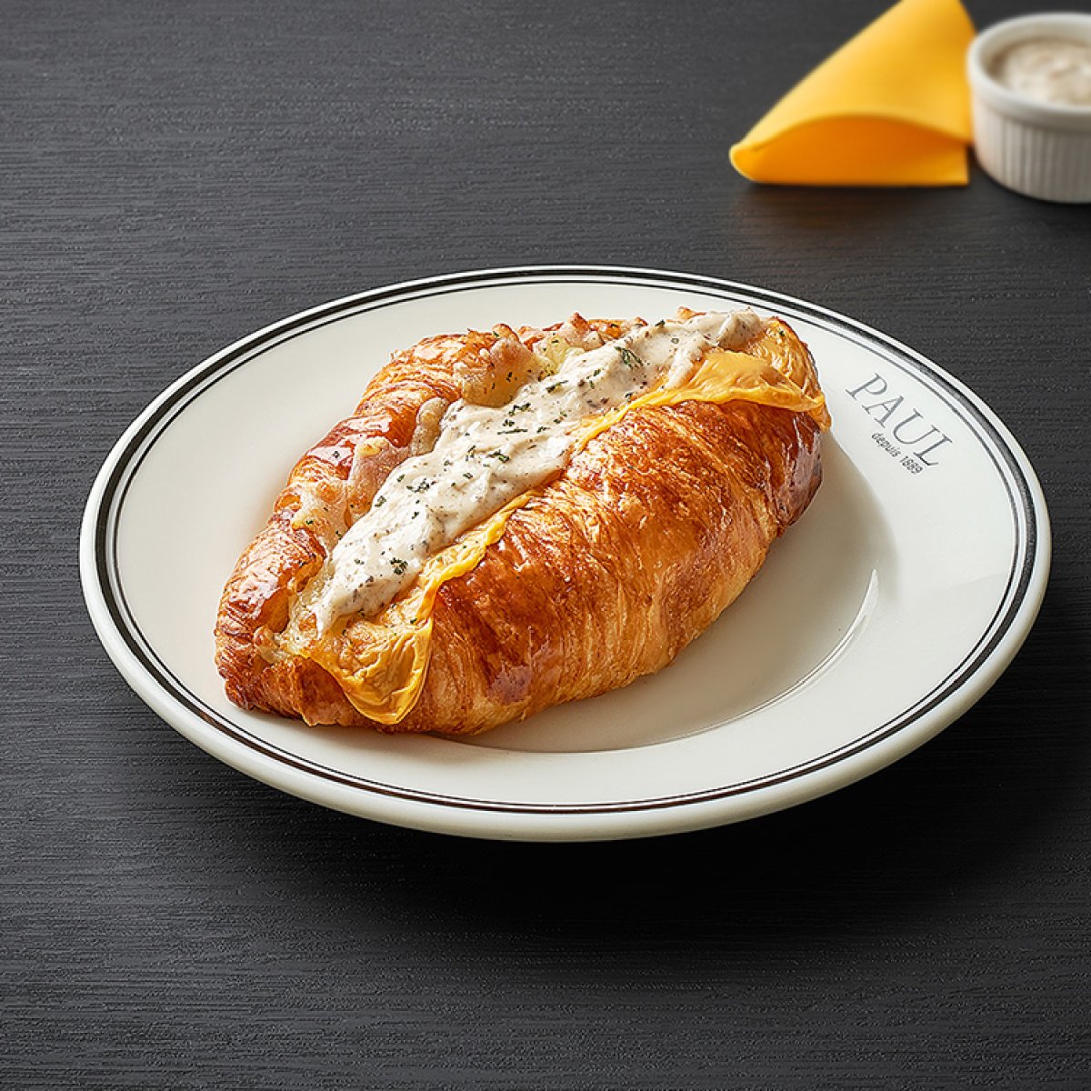 Truffle croisant - paulthailand