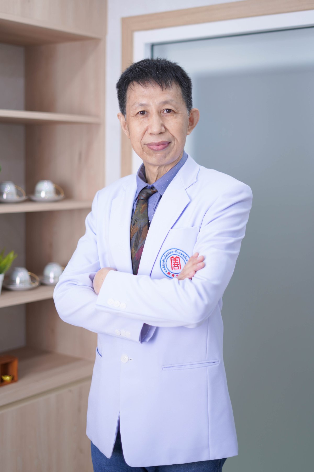 แพทย์จีน หลี่ ฮั่น เฉิง - TCM. Dr. Li Han Cheng - huachiewtcm