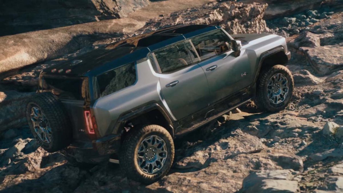 GMC HUMMER EV || THE WORLD’S FIRST ALL-ELECTRIC SUPERTRUCKS - lifestyle224