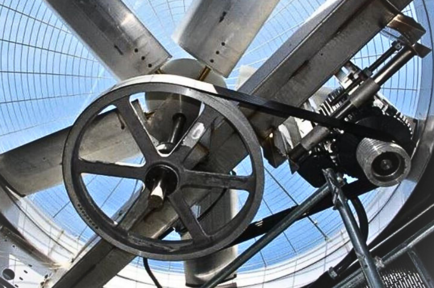 How to treat Gearbox to make cooling tower run efficiently