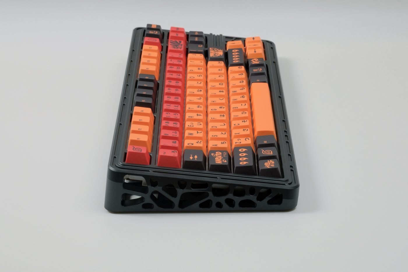 built | Wooting 80HE x Holy80 case