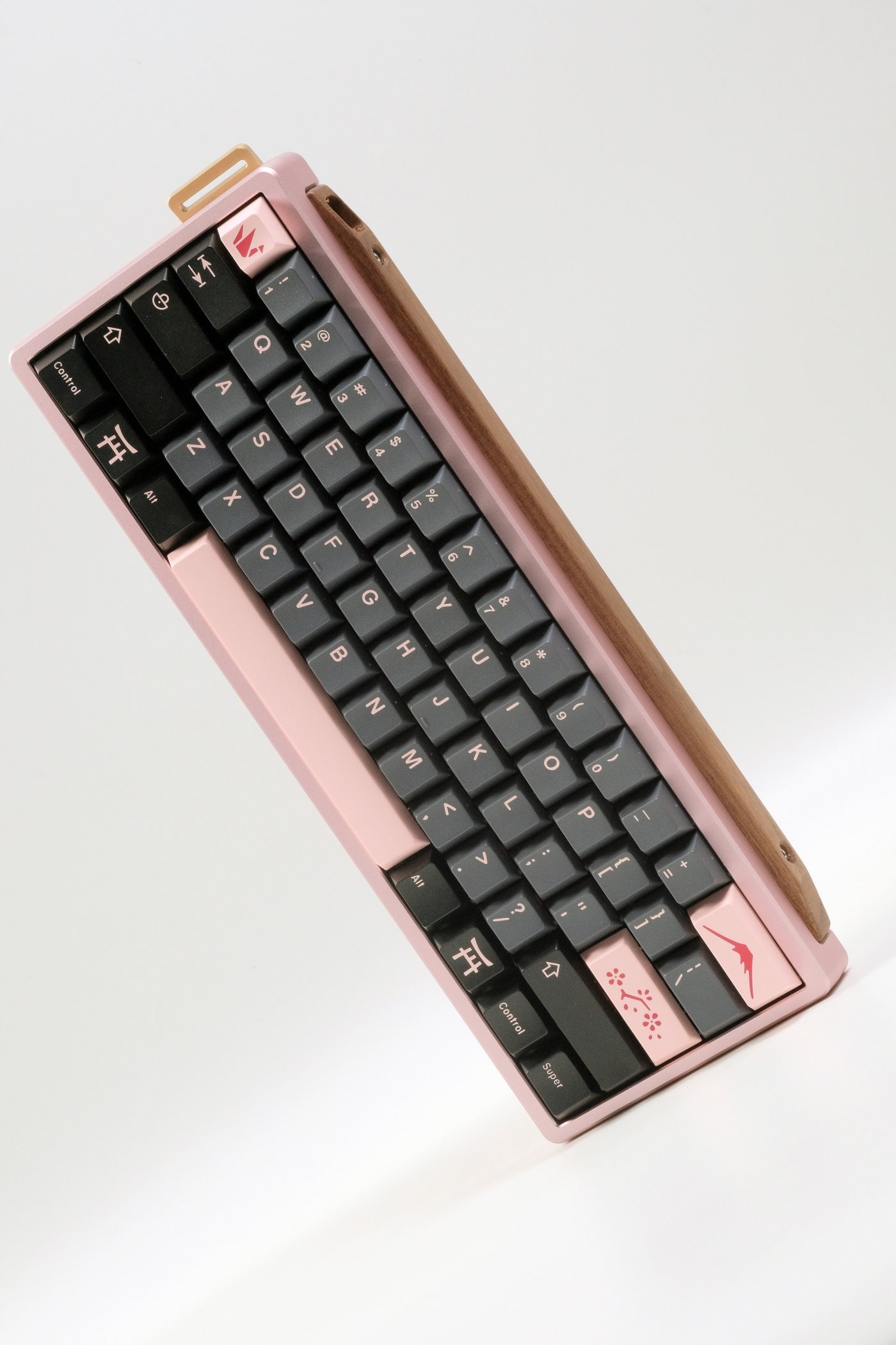 built | VENOM 60HE RGB