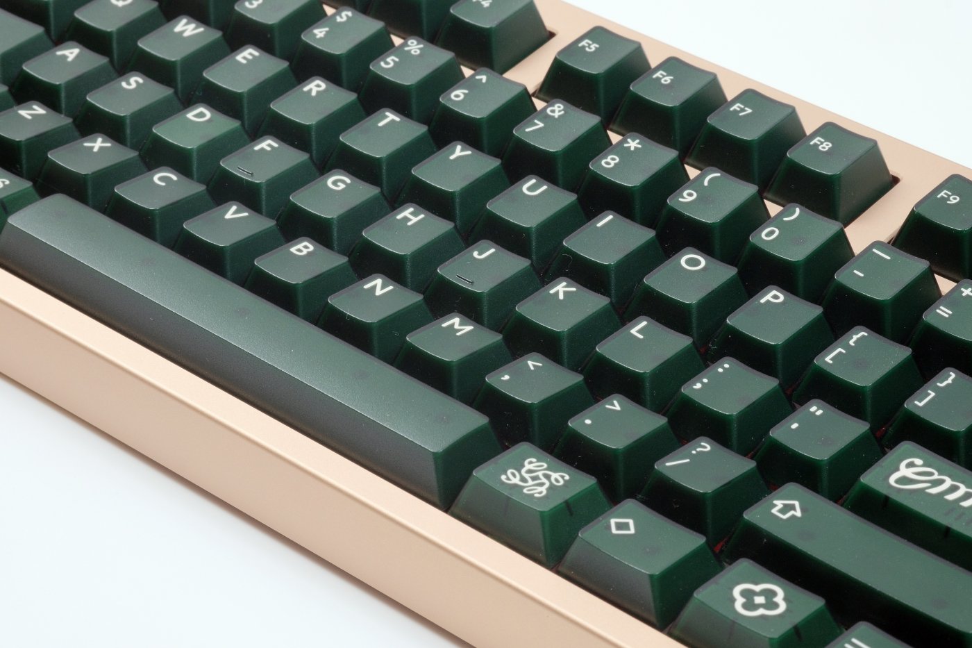 built | NEO80 - Anodized Champagne