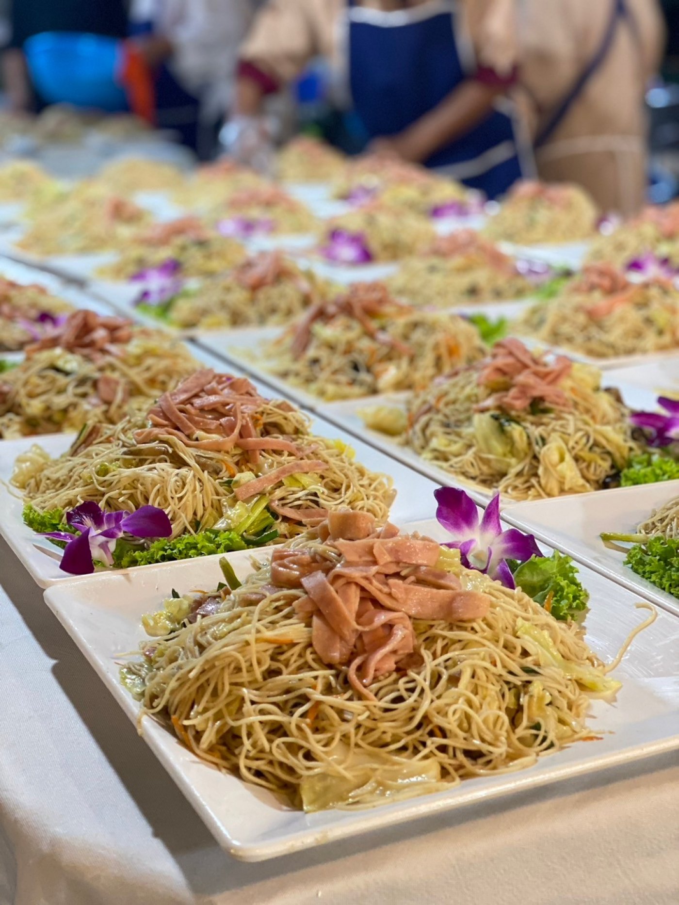 รับจัดงานเลี้ยง โต๊ะจีน โต๊ะไทย บุฟเฟ่ต์ งานแต่ง ราคาโดนใจ