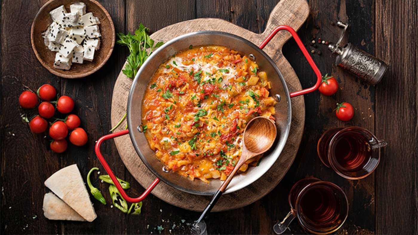 Menemen อาหารเช้าตุรกี รสชาติเข้มข้น หอมเครื่องเทศ