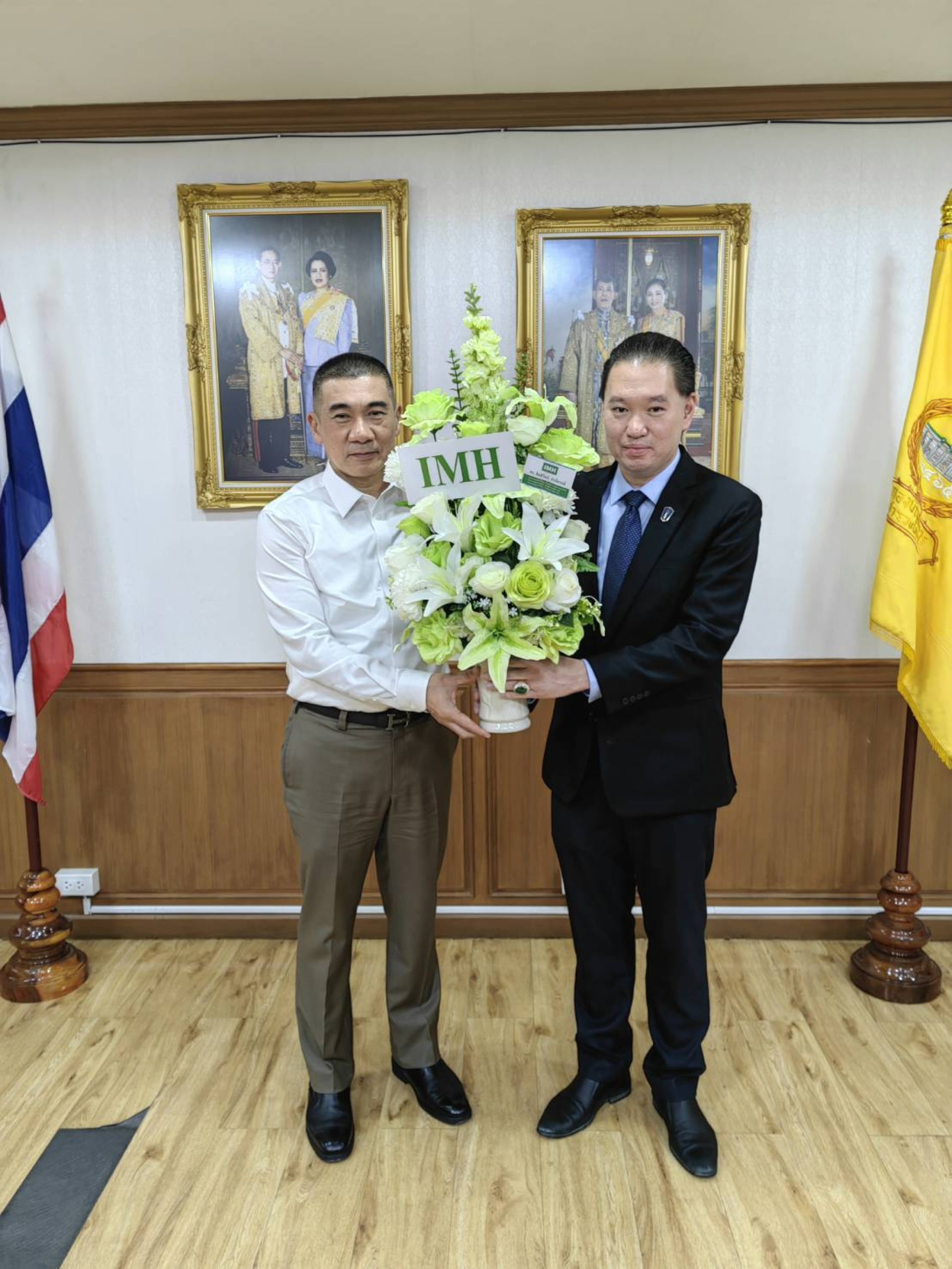Dr. Sitthiwat Kamkadwong, Chairman of the Executive Committee IMH ...