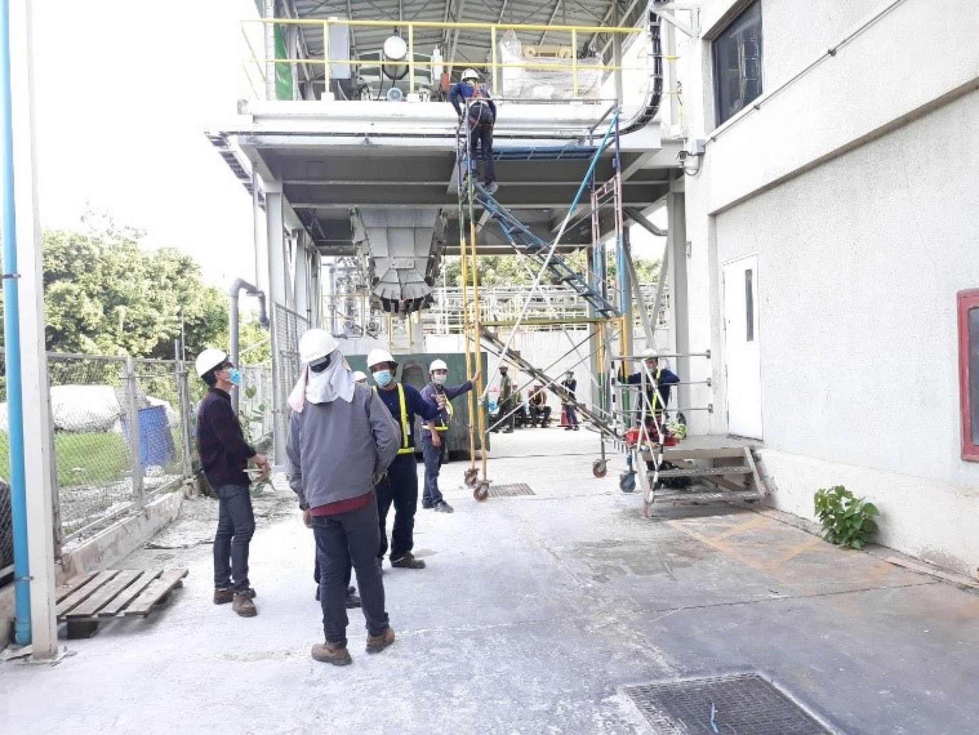 Installation of distribution system for Nava Nakorn Power Plant, NNEG ...