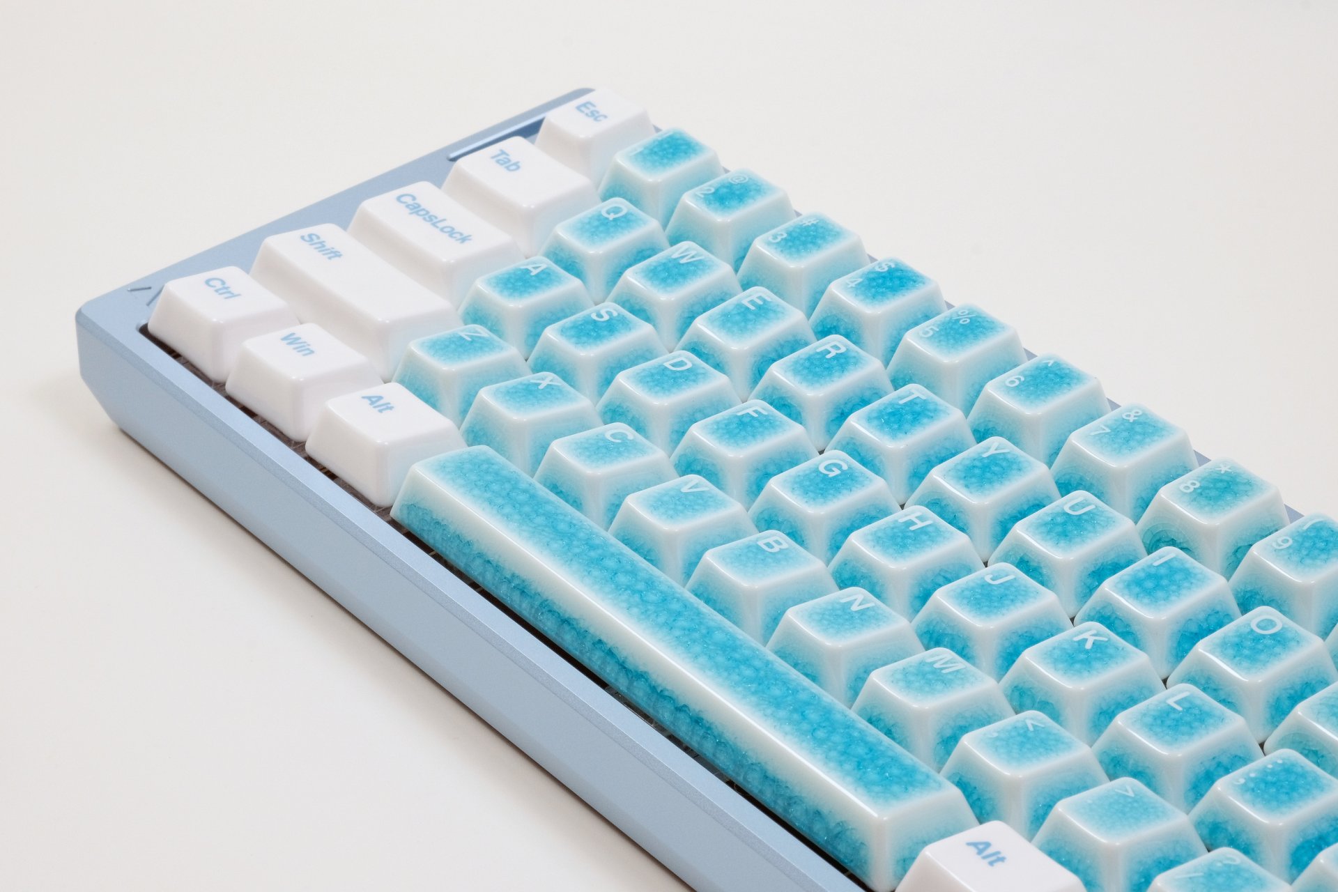 built | VENOM 60HE RGB
