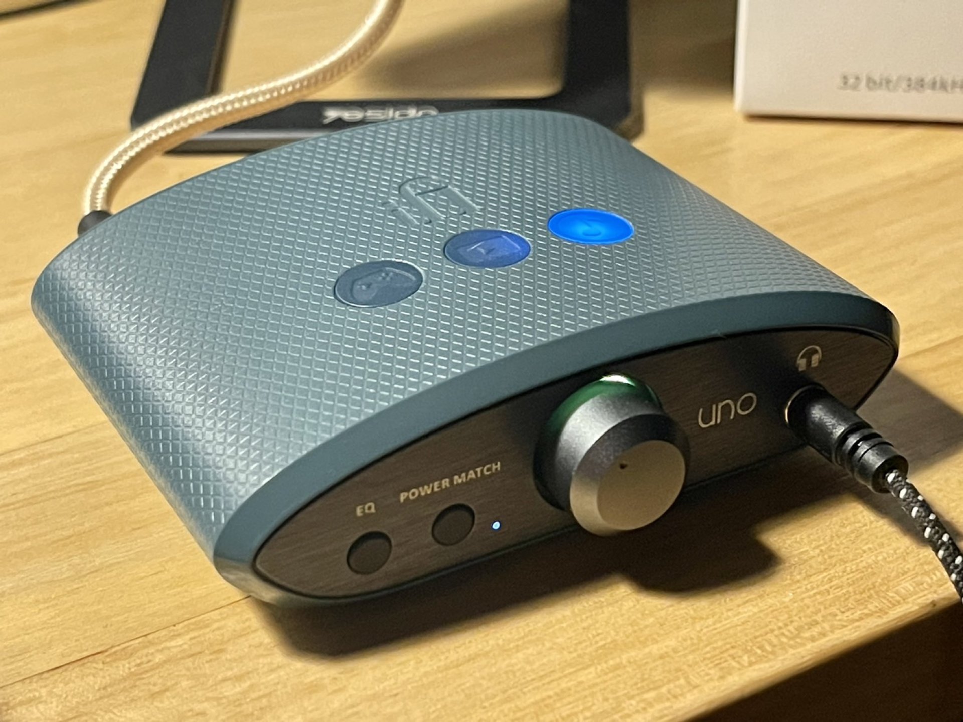 iFi audio uno DAC/Amp เล็กกะทัดรัด น้ำหนักเบา พกพาง่าย