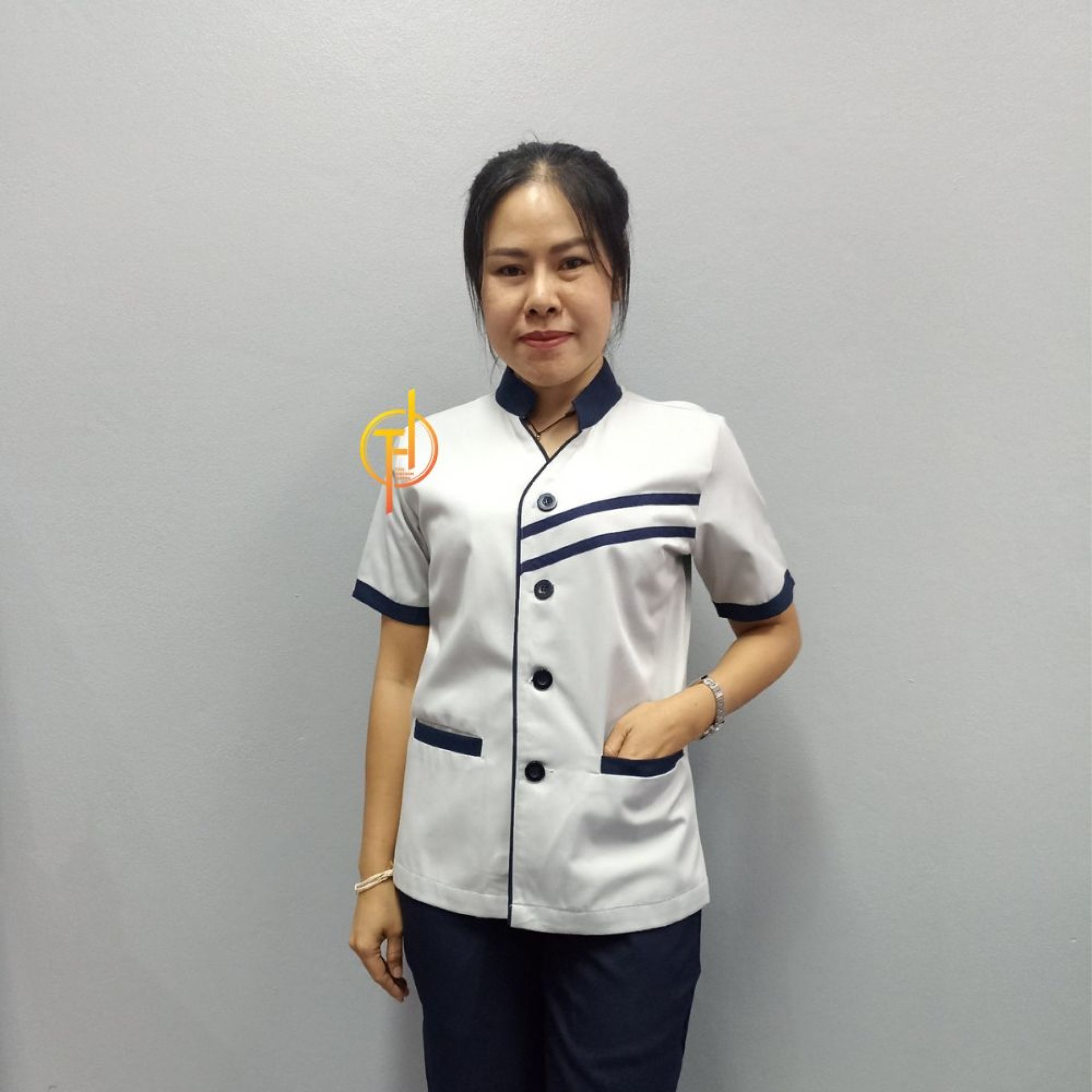 ชุดแม่บ้านสำเร็จรูป เสื้อแม่บ้านคอจีน - thaiuniformcenter