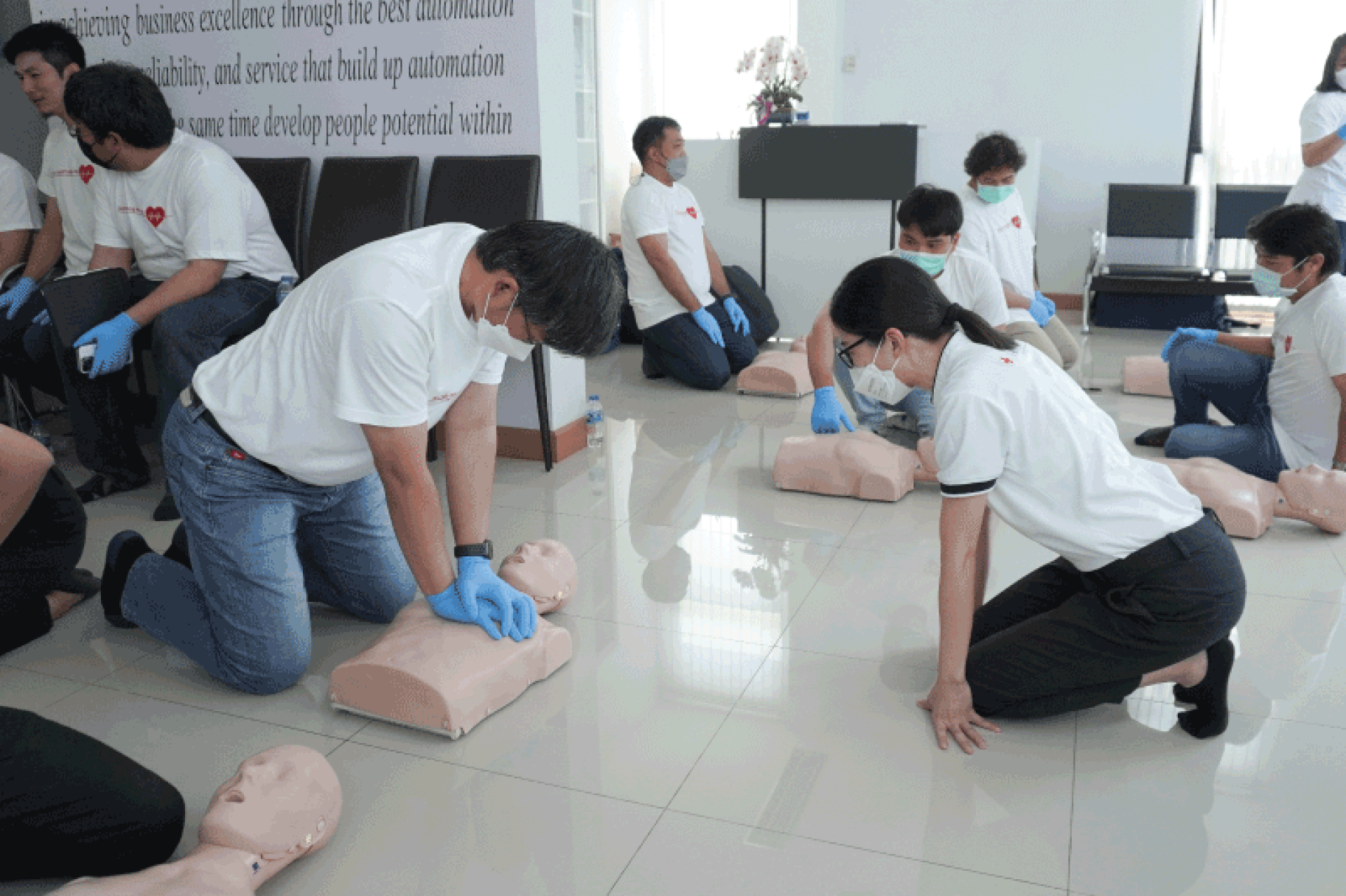 AUTO TOGETHER 2023 #10-2 Practice First Aid and Cardiopulmonary ...