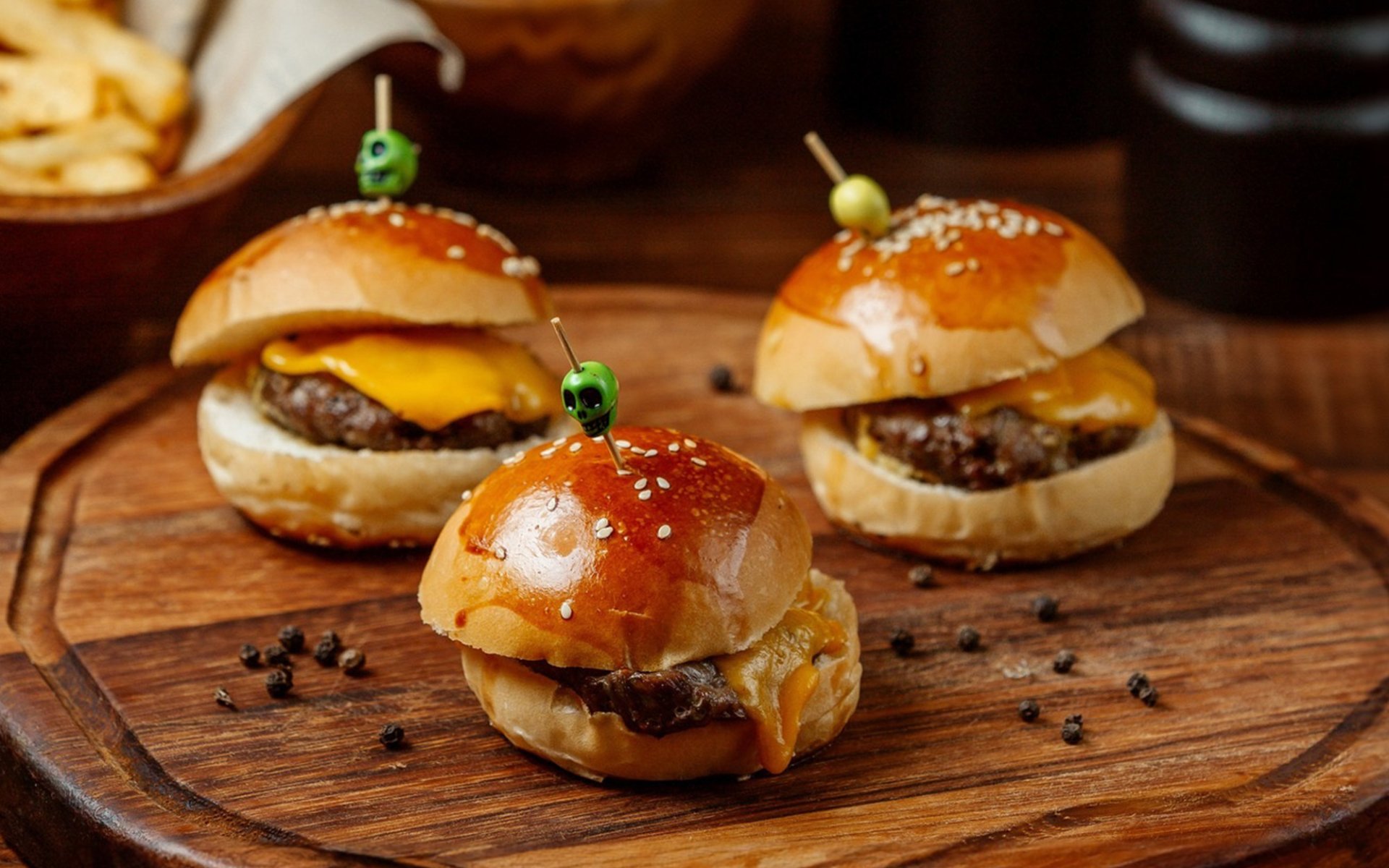 Sliders: American Mini-Burgers & History