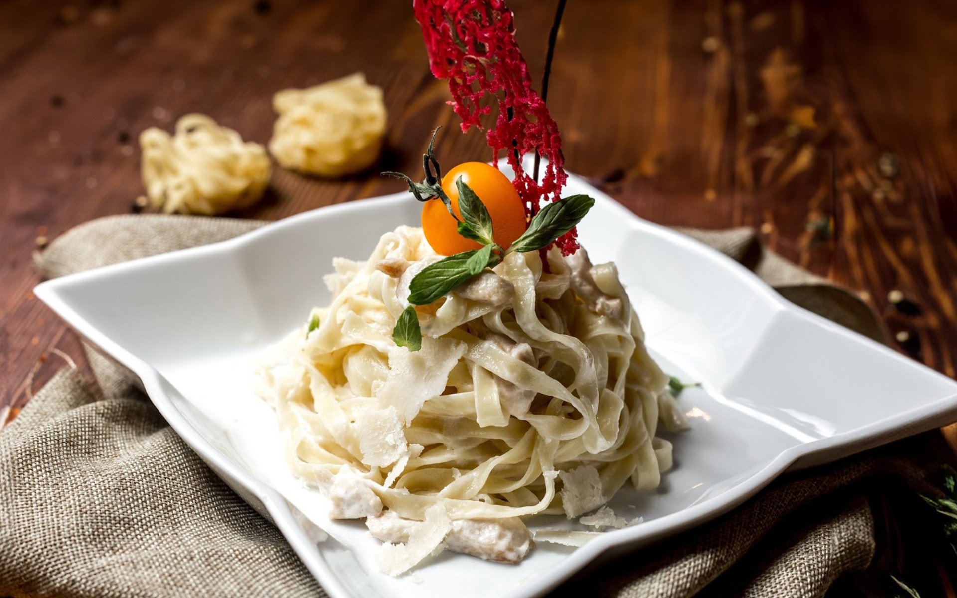 Fettuccine Alfredo: A Pasta of Love & Global Favorite