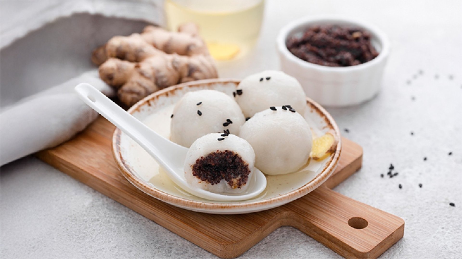 Discovering Tangyuan (汤圆) : A Traditional Chinese Dessert