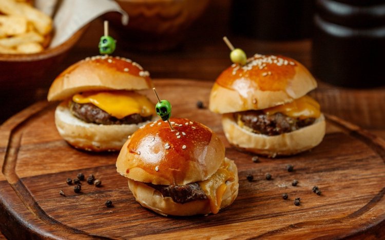 Sliders: American Mini-Burgers & History